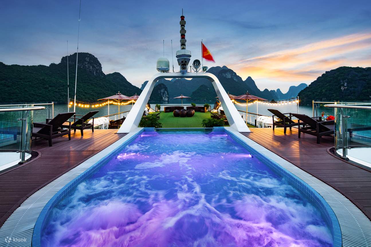 Lan Ha Bay, Ha Long Bay, Ha Long Bay Crociera notturna Tour di Dora ...